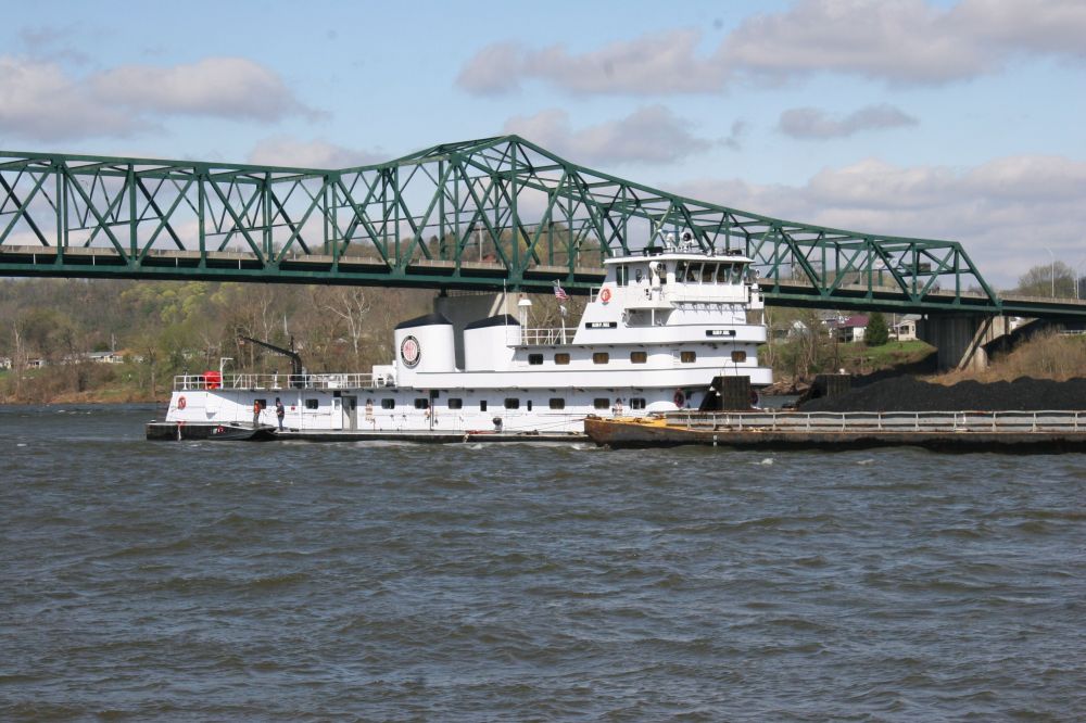 Amherst Madison | Marine Towing/Chartering